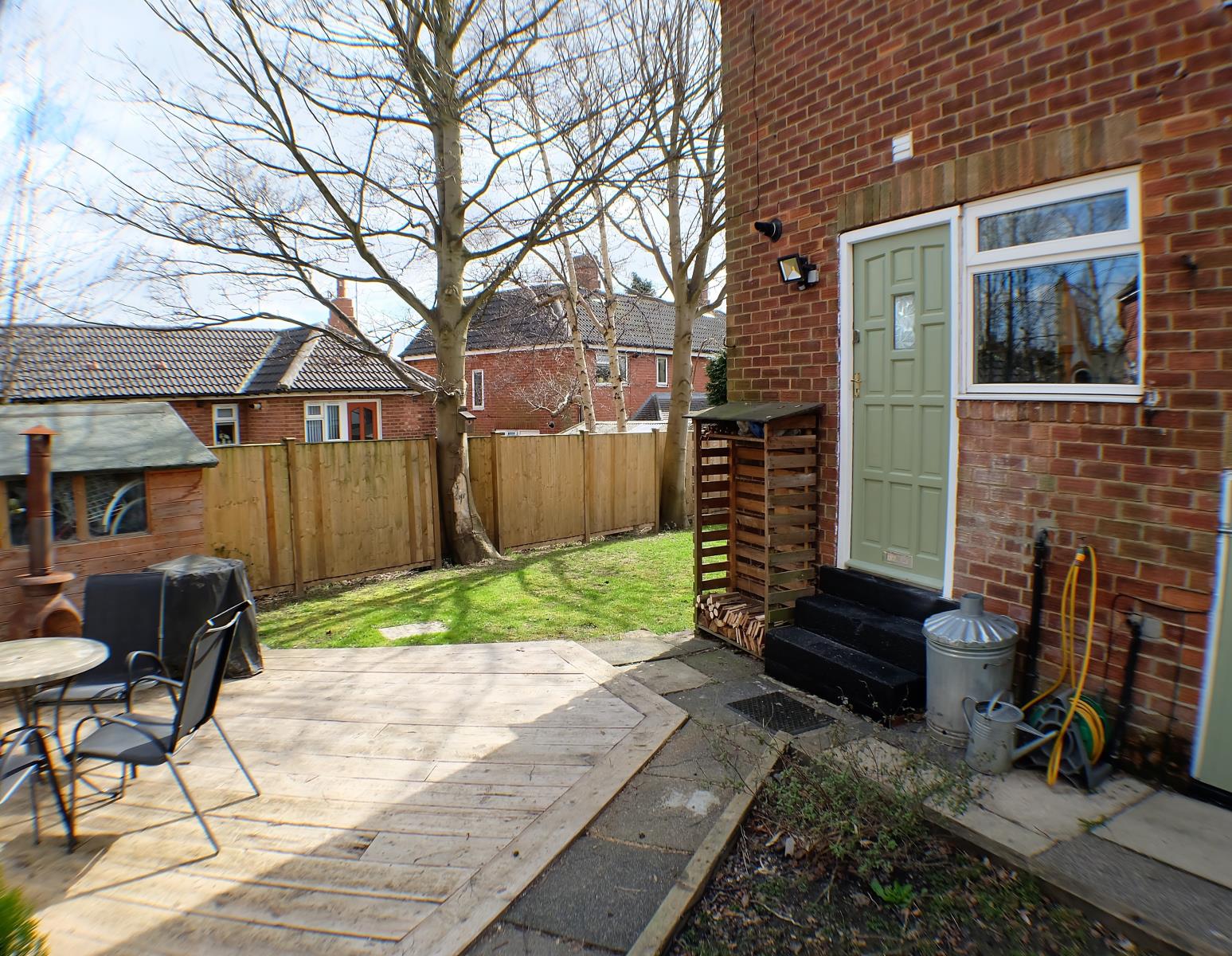 3 Bedroom Semi Detached House Sold In Leeds Ls18