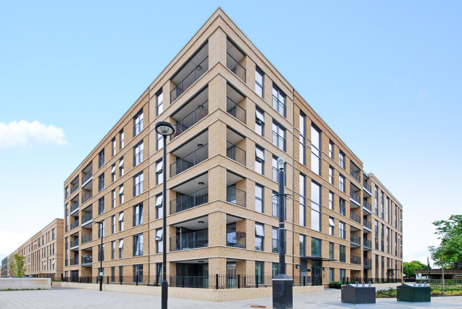 1 Bedroom Flat Sold in London, SW9