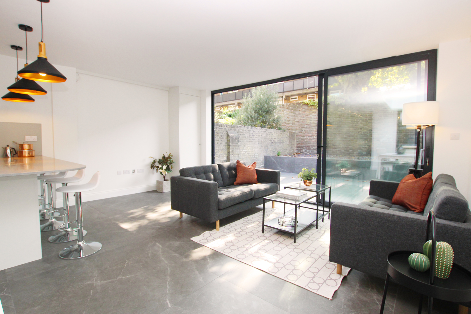 6 Bedroom Terraced House Let in London, SW2