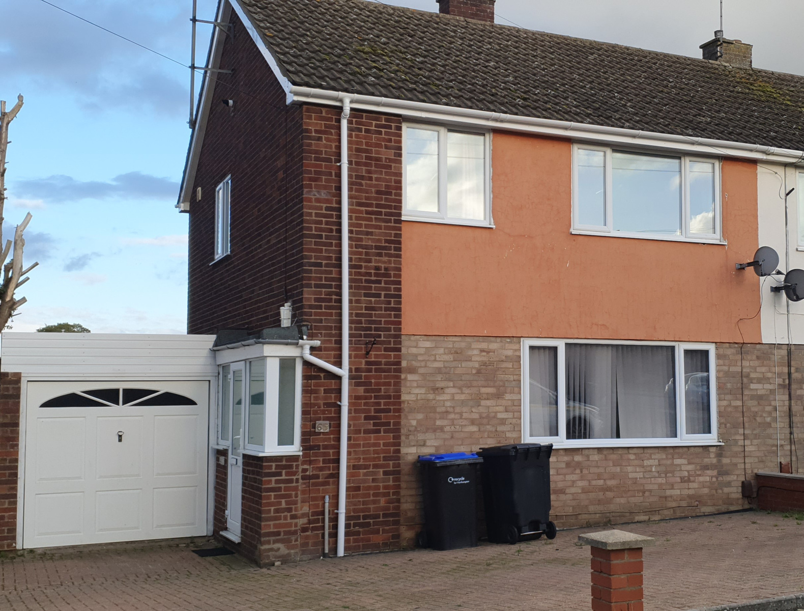 3 Bedroom Semi-Detached House Let in Northampton, NN5