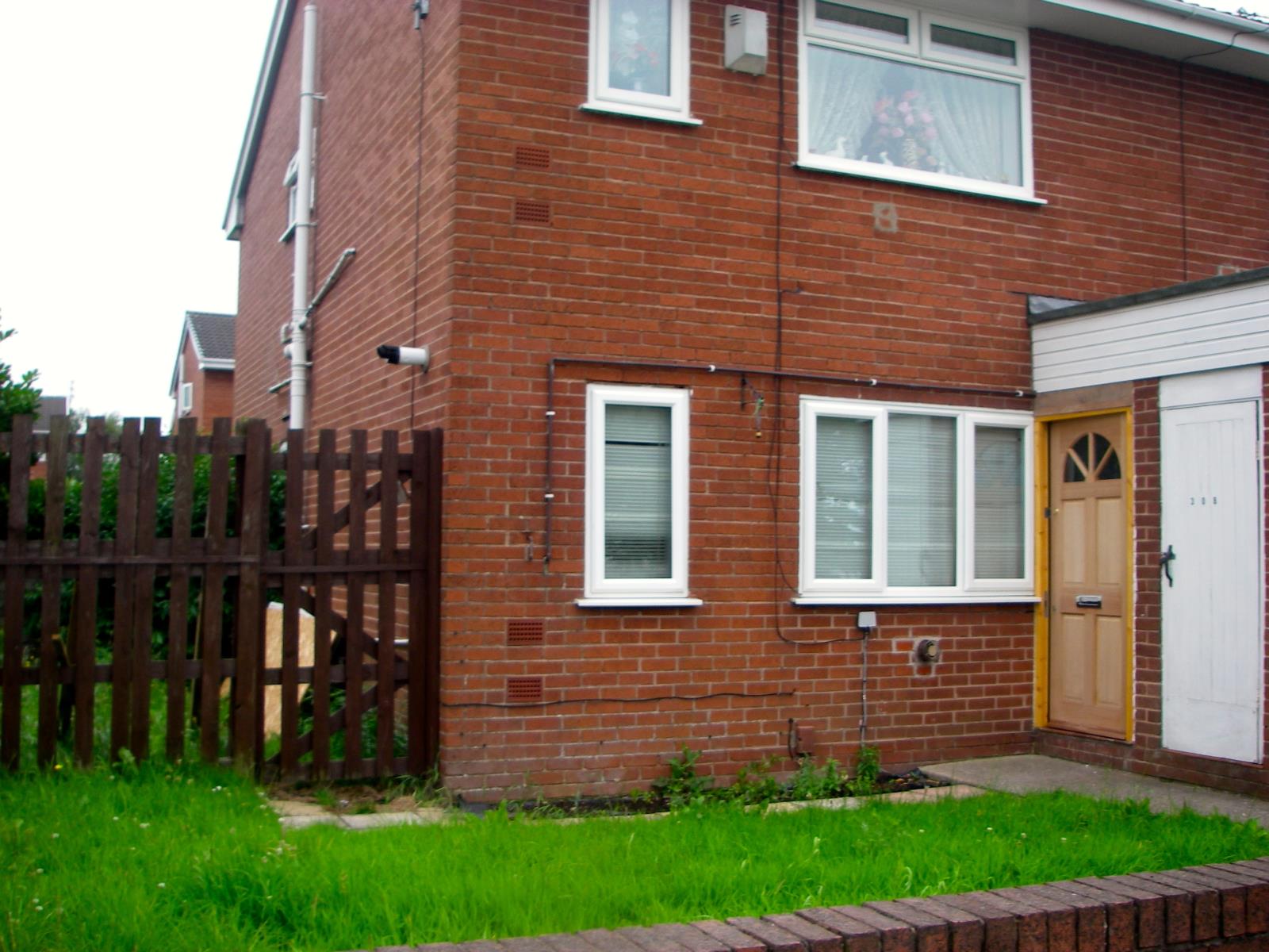1 Bedroom Ground Floor Flat Sold in Liverpool, L13