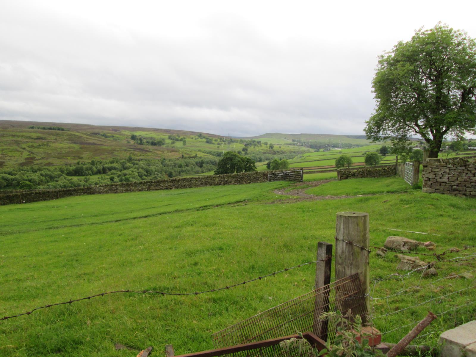2 Bedroom Farm House Let in Sheffield, S36