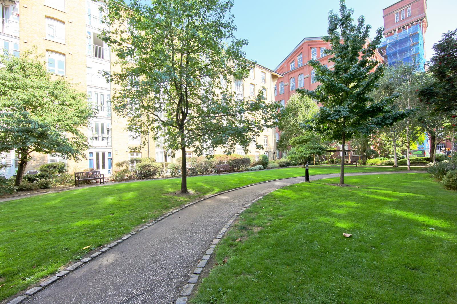 2 Bedroom Apartment Let In London E3