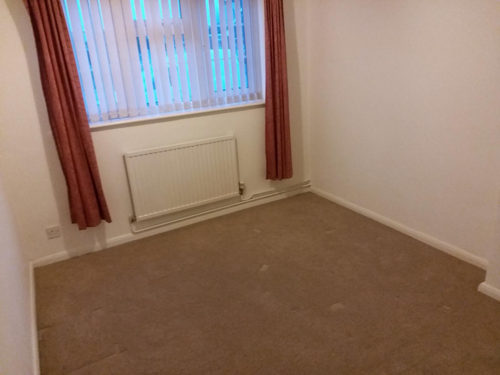 2 Bedroom Detached Bungalow Let in Peterborough, PE6
