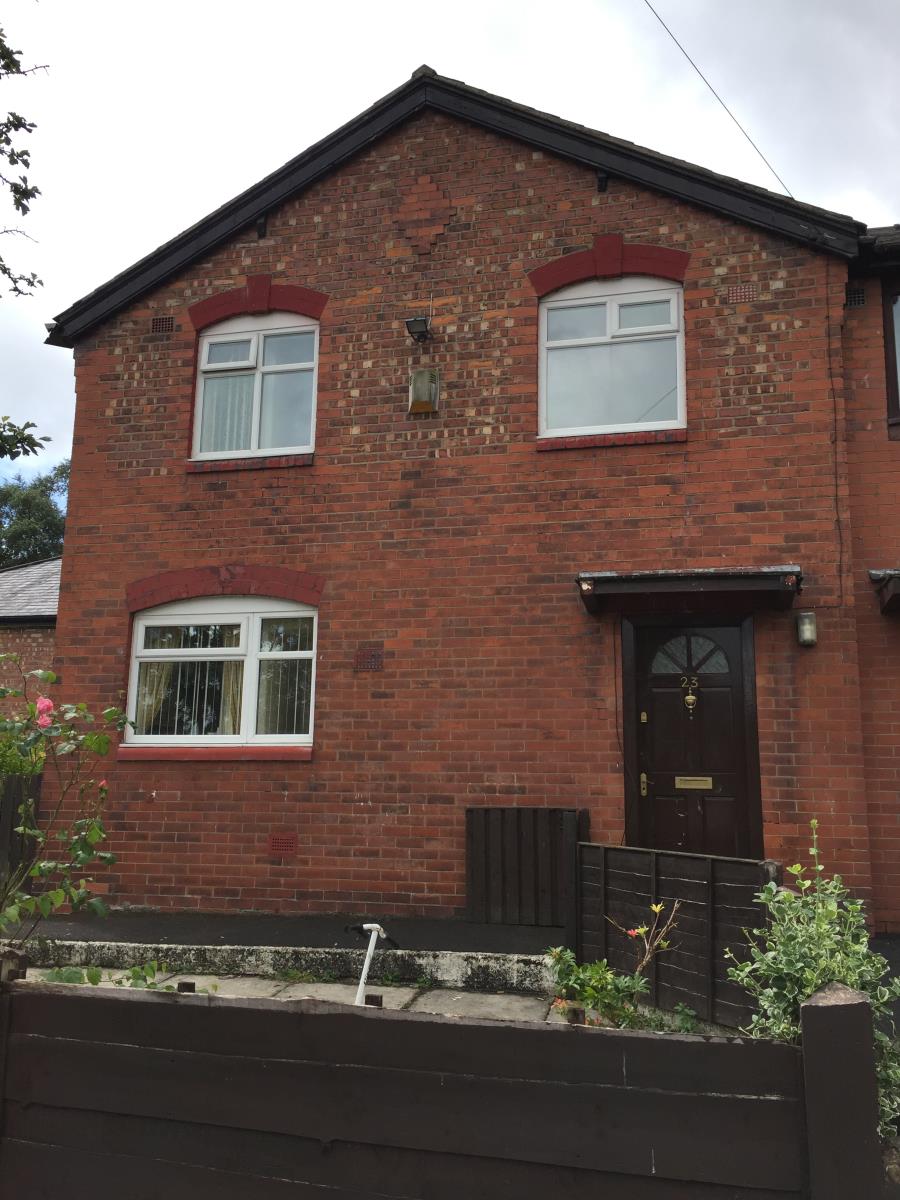 3 Bedroom End Terraced House Let in Manchester, M9