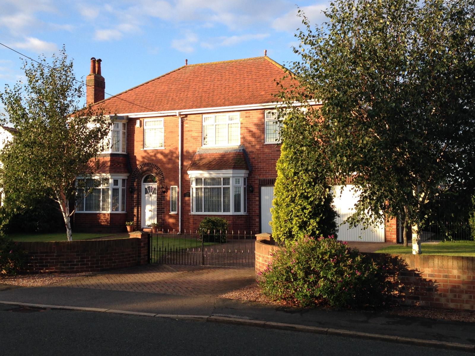 4 Bedroom Detached House Sold in Doncaster, DN5