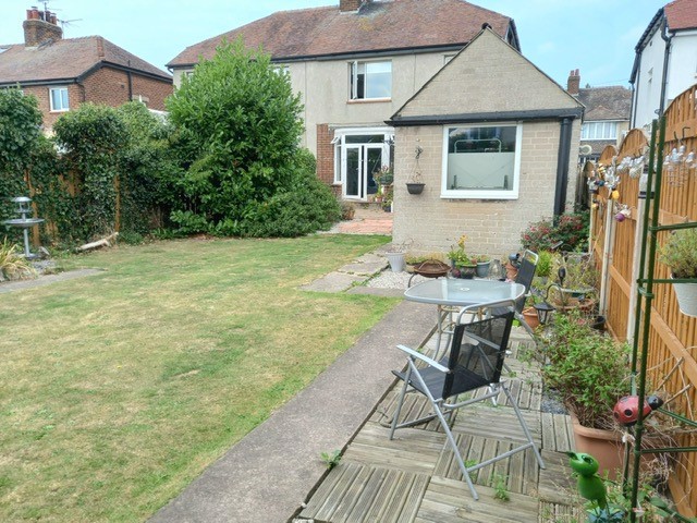 3 Bedroom Semi-Detached House Sold in Colwyn Bay, LL29