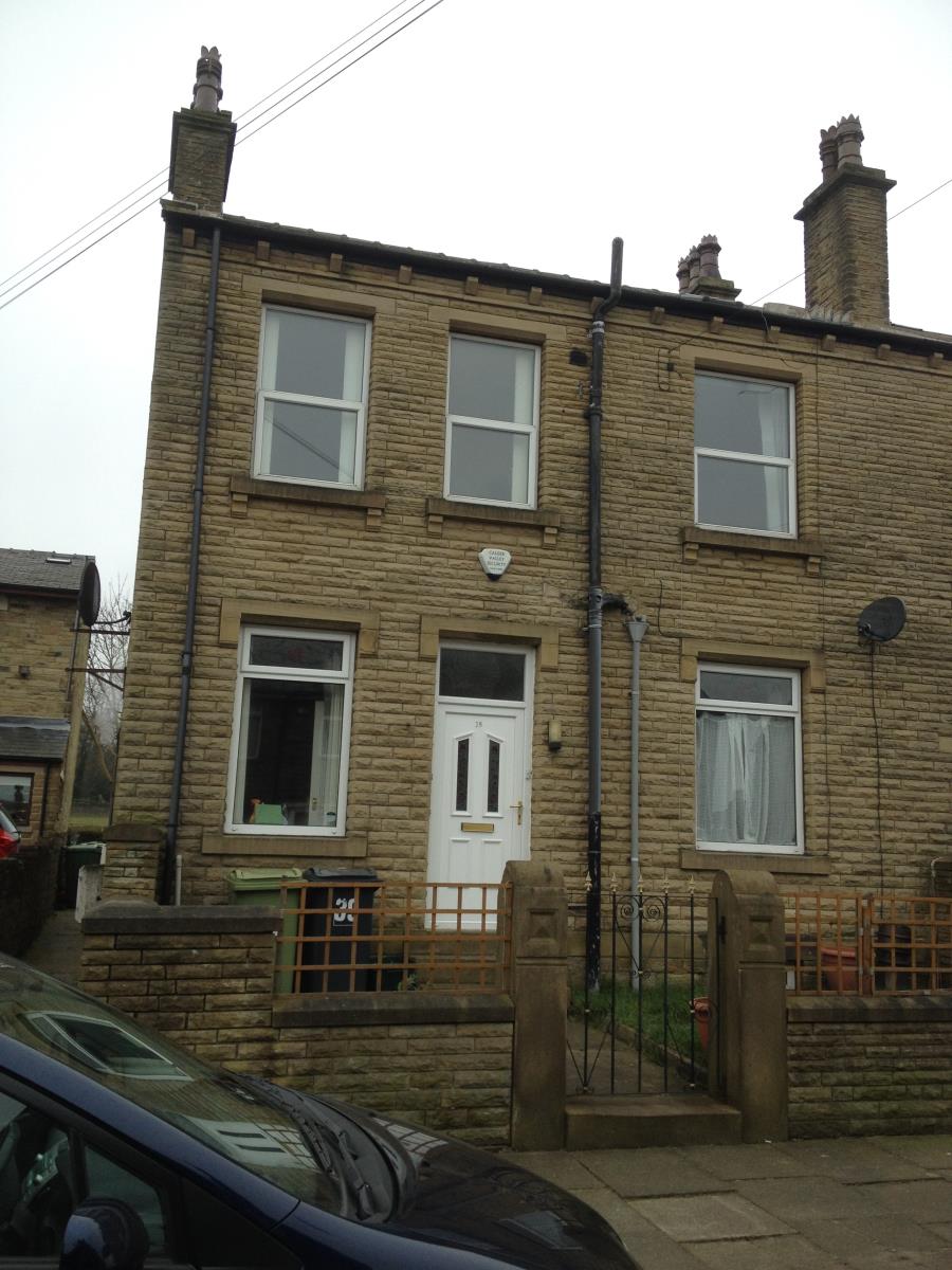 2 Bedroom End Terraced House Let In Huddersfield Hd3