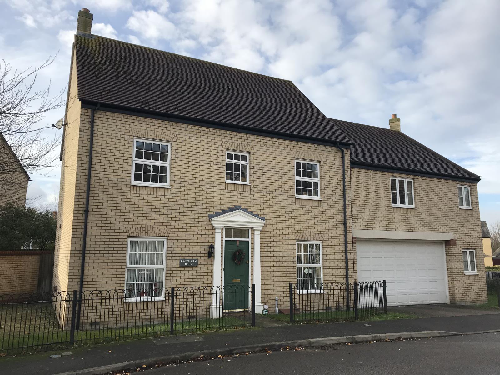 4 Bedroom Link-Detached House Let in Ely, CB6