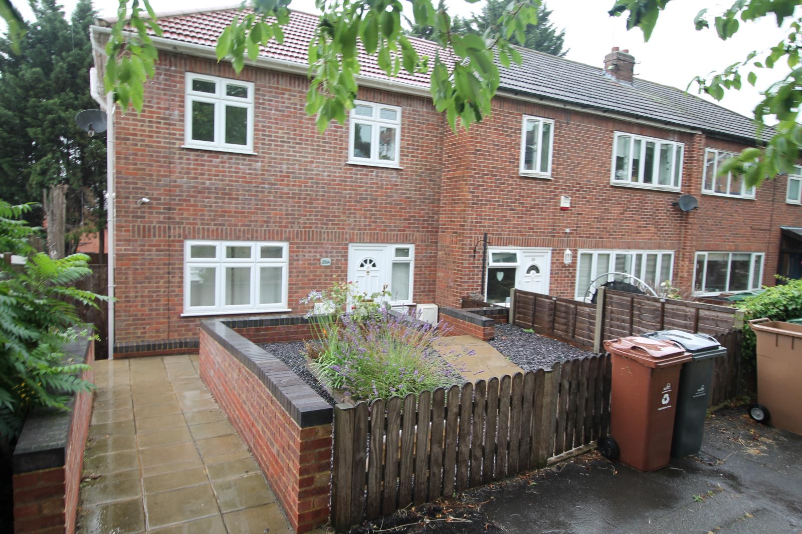 3 Bedroom End Terraced House Sold in London, E4