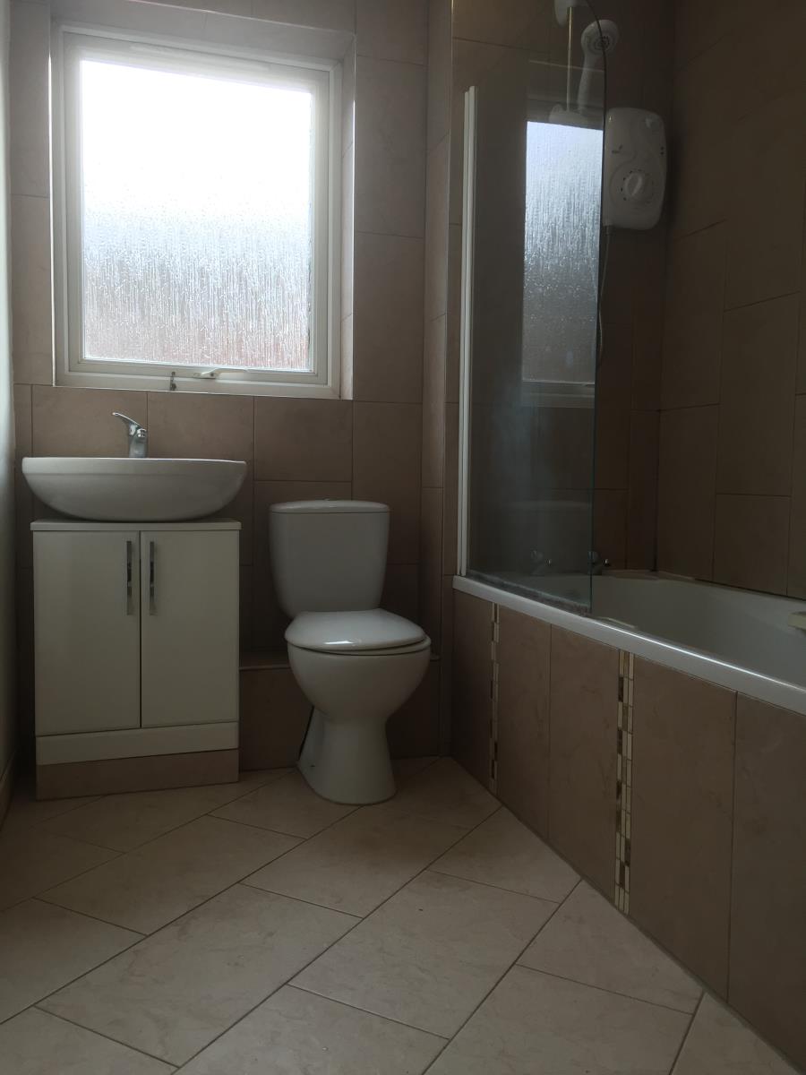 2 Bedroom Apartment Let in Manchester, M30