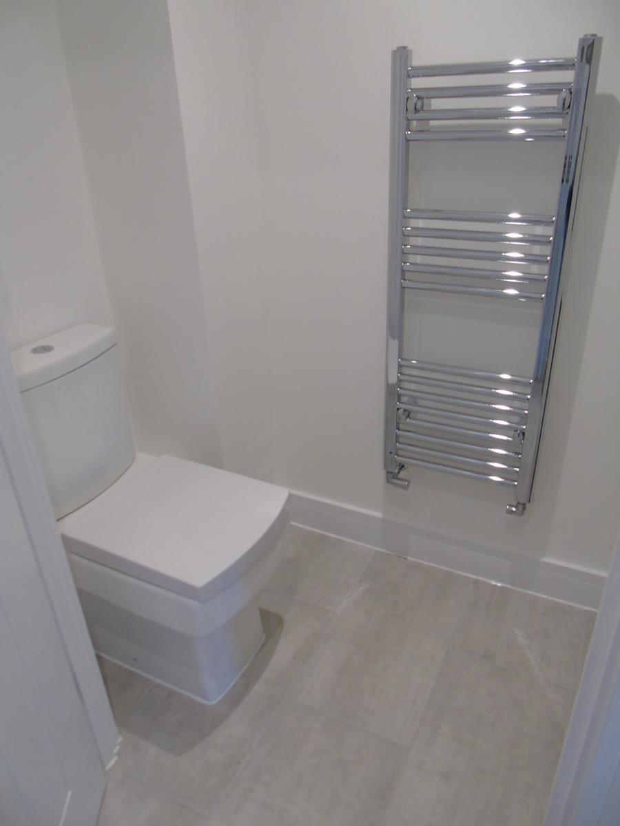 4 Bedroom Semi-Detached House Sold in Romford, RM7