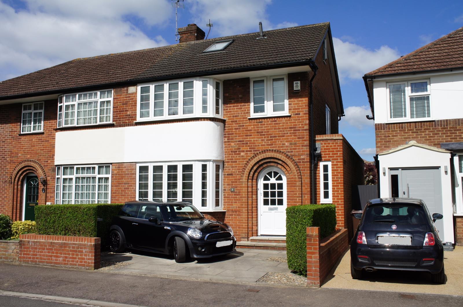 4 Bedroom Semi Detached House Sold In St Albans Al1