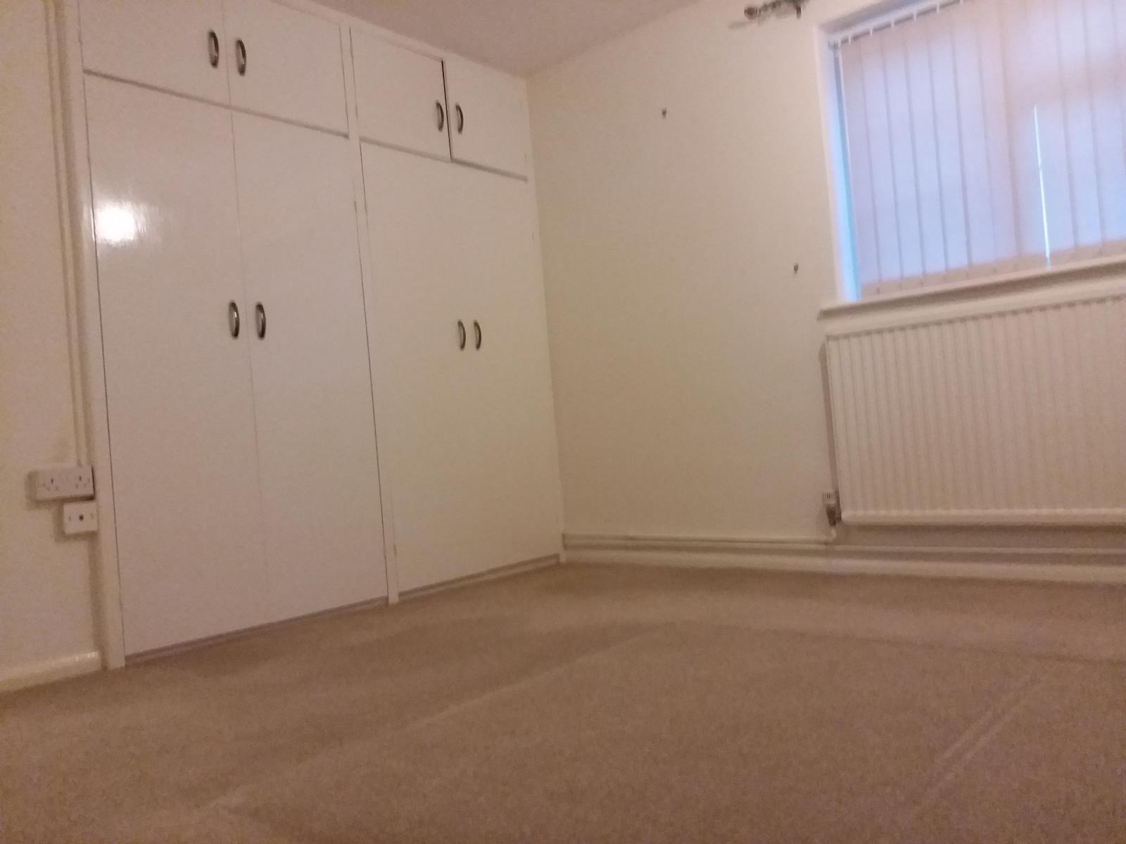 2 Bedroom Detached Bungalow Let in Peterborough, PE6