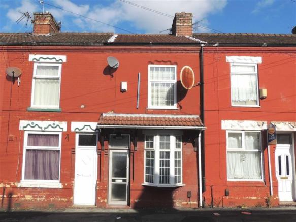 2 Bedroom Terraced House Let in Manchester, M12
