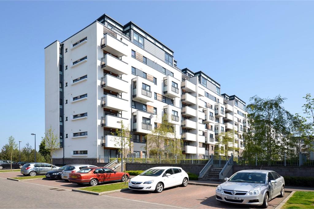 3 Bedroom Flat Sold in Edinburgh, EH5