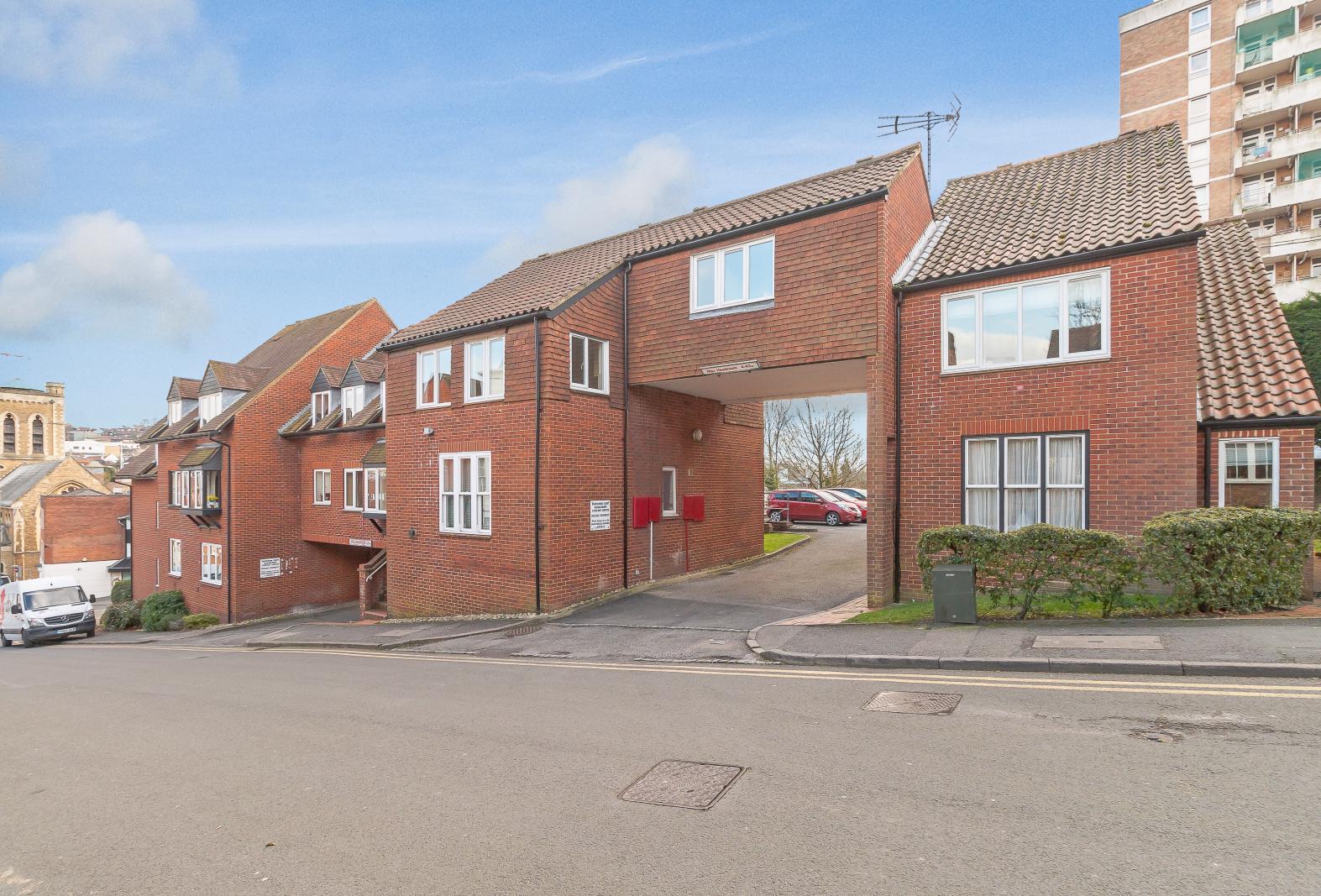 1 Bedroom Flat Let in Guildford, GU2