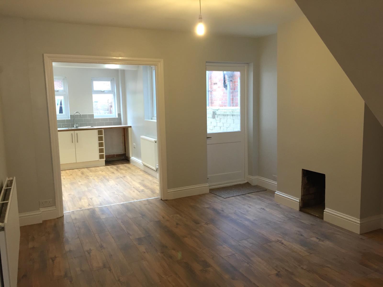 3 Bedroom Terraced House Let in Reading, RG30