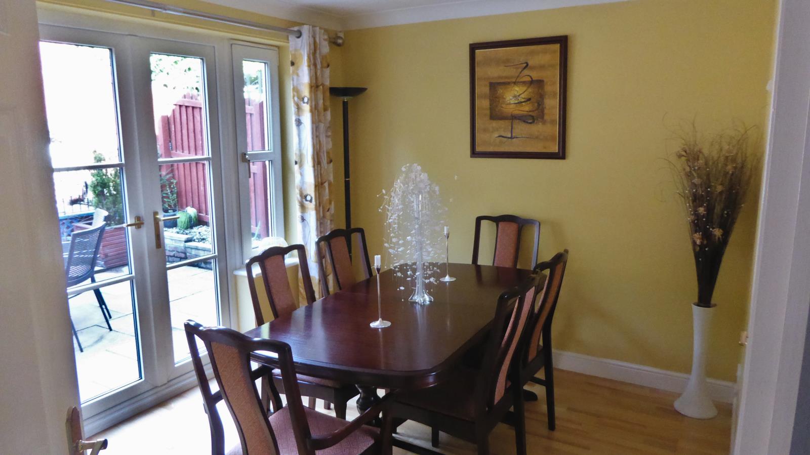 4 Bedroom Detached House Sold in Falkirk, FK1