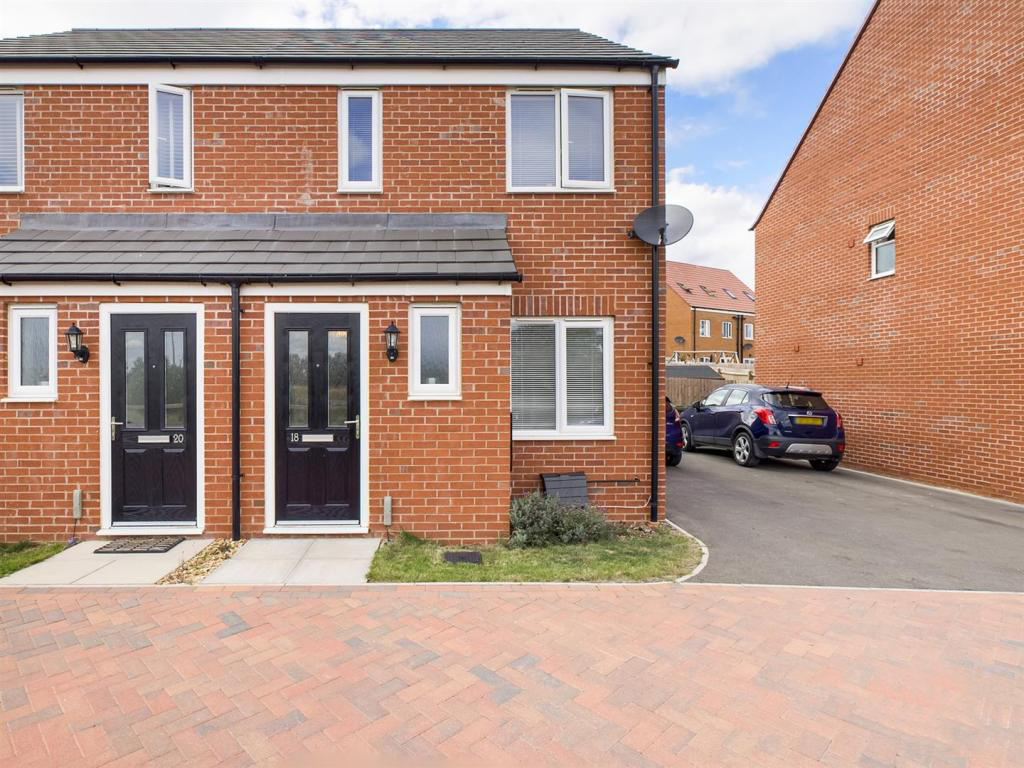 2 Bedroom Semi-Detached House Let in Peterborough, PE2