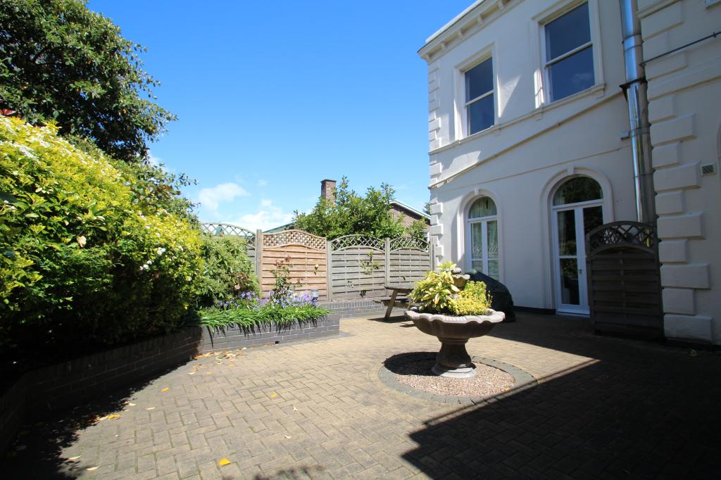 2 Bedroom Flat Let in Nottingham, NG1