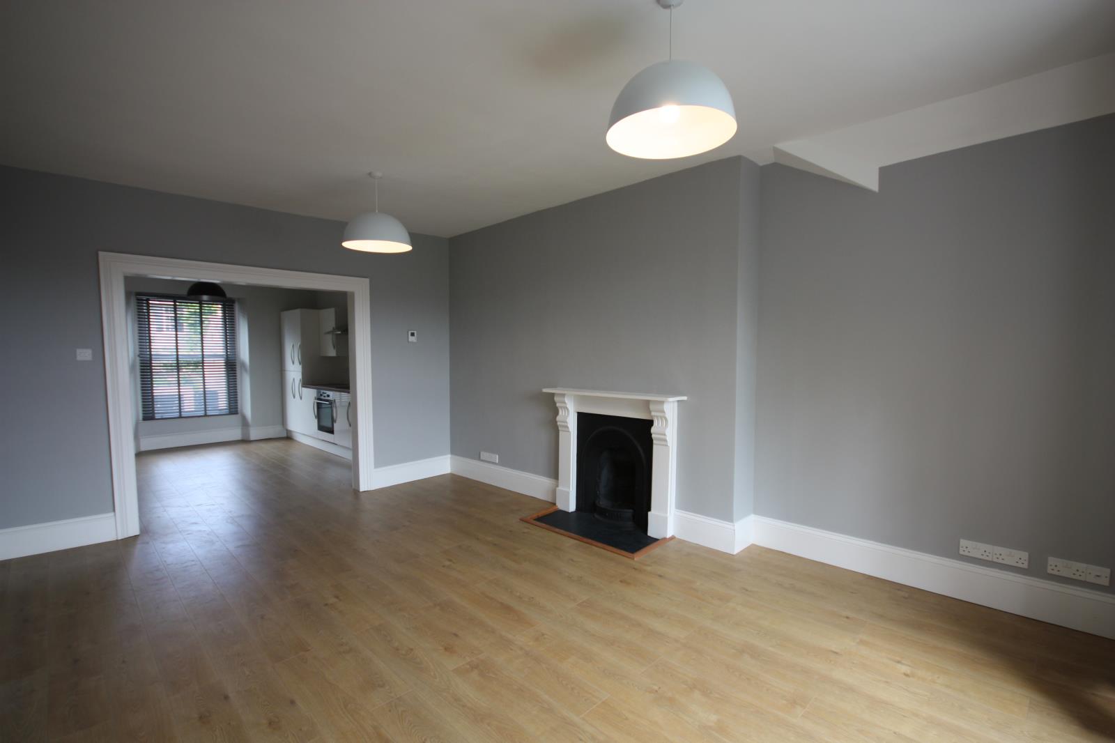 2 Bedroom Apartment Let in Plymouth, PL4