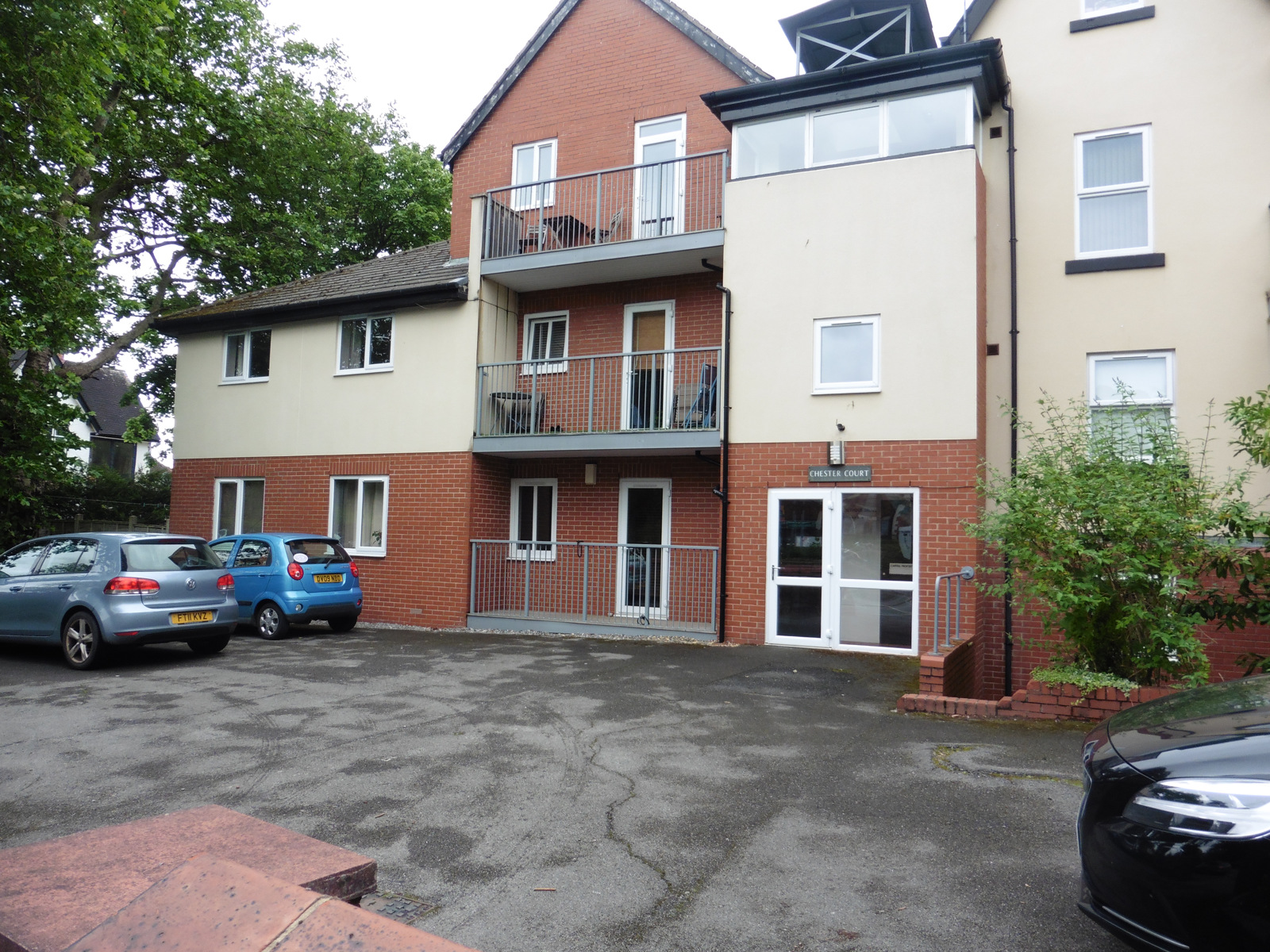 2 Bedroom Flat Let in Manchester, M16