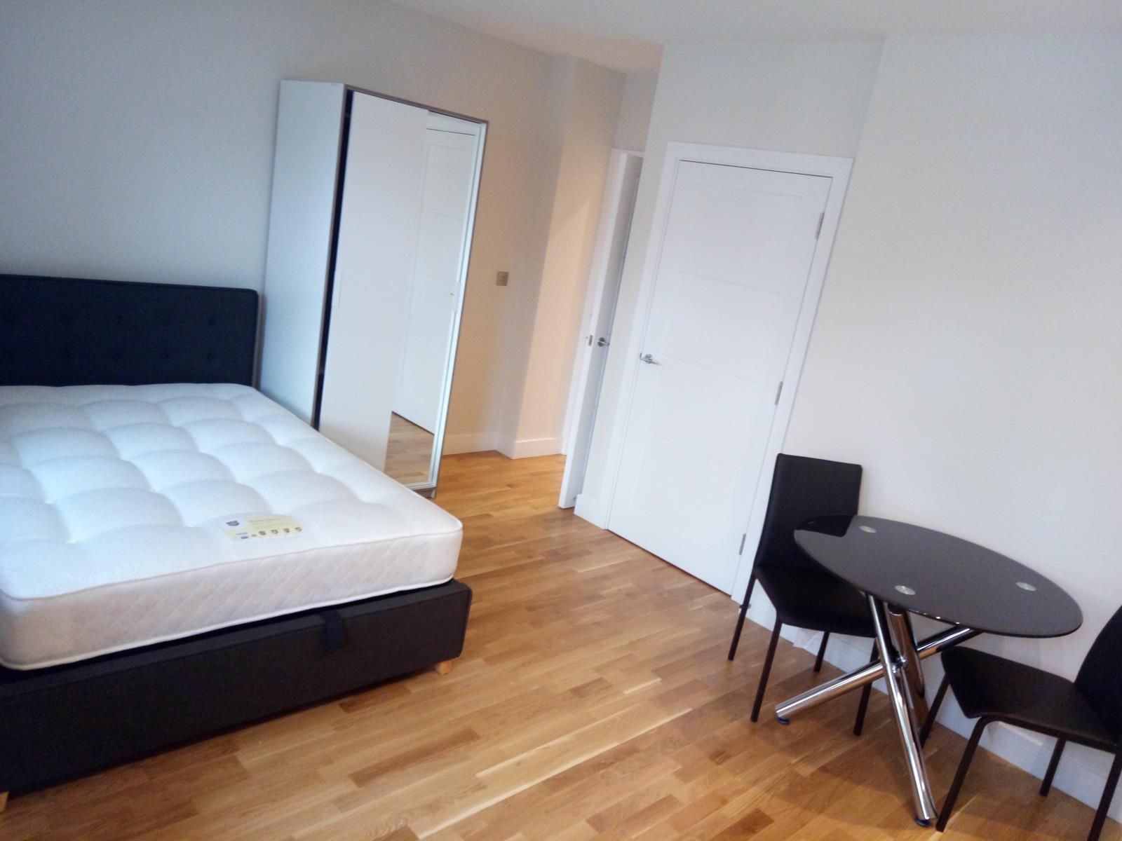 Studio Let in Reading, RG1