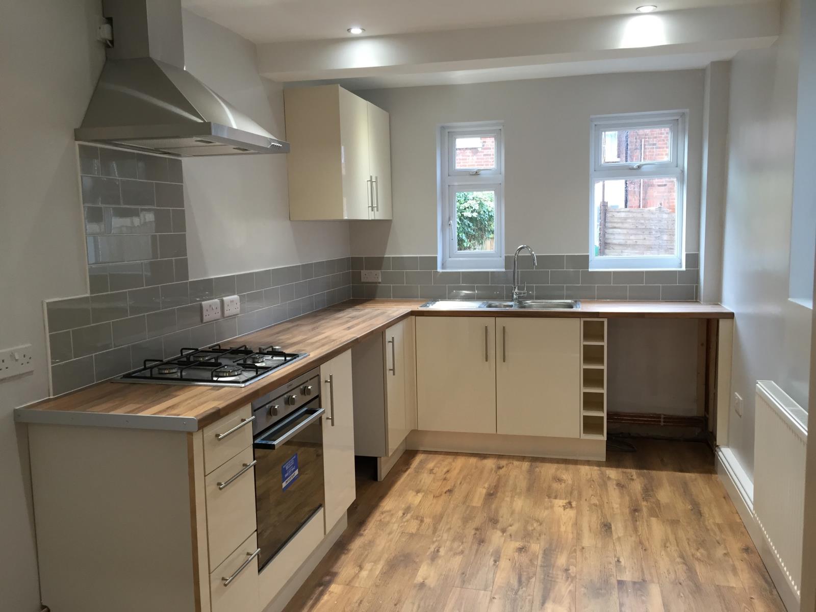 3 Bedroom Terraced House Let in Reading, RG30