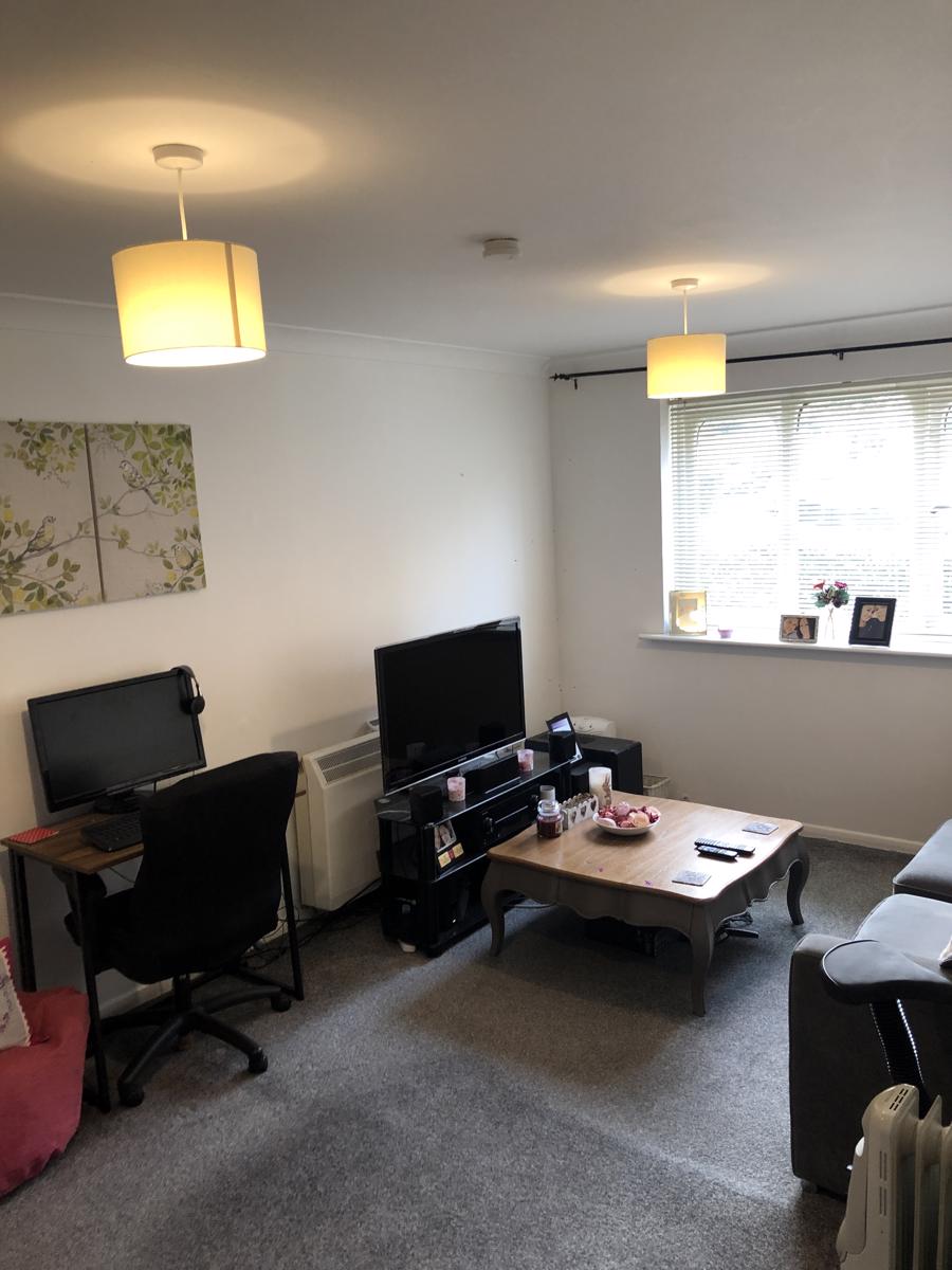 2 Bedroom Ground Floor Flat Let in Basildon, SS16