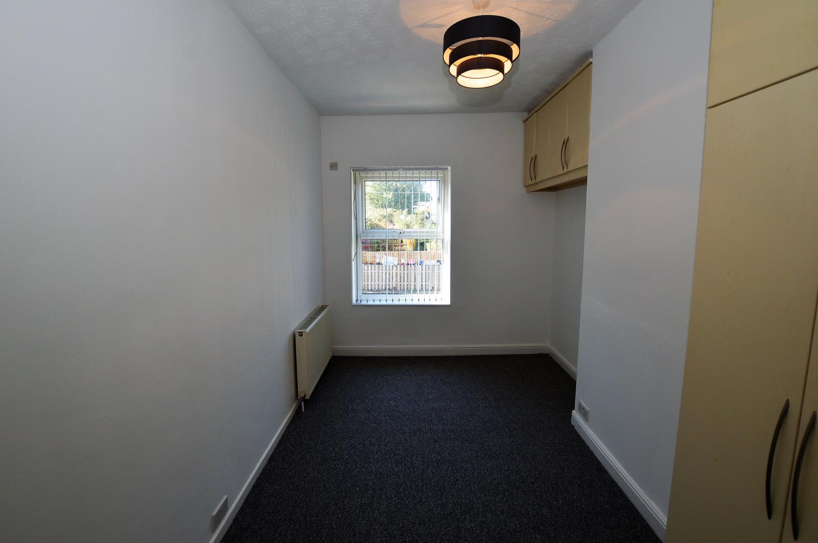 1 Bedroom Terraced House Let in Leeds, LS27